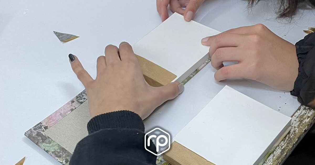 Bookbinding and Gilding Workshop - Mdinti in the Medina of Tunis ...